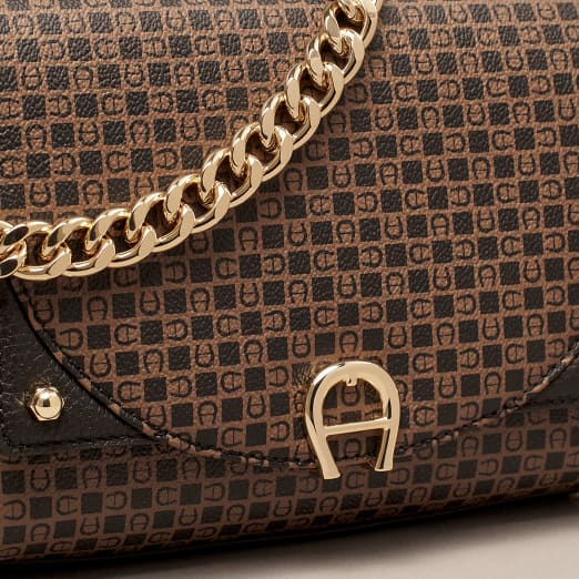 Luxury leather goods, fashion and accessories - AIGNER