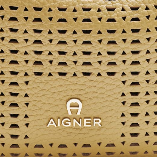 Luxury leather goods, fashion and accessories - AIGNER